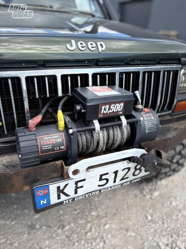 Zaļš Jeep Cherokee 1995 Šauļi, ar dzinēja tilpumu 2.50 L un nobraukumu 250 tūkst. km par 5500 €, foto 7 vietnē AUTOMOTO.COM.LV