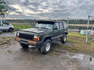 Green Jeep Cherokee 1996 in Jurmala, with an engine capacity of 2.50 L and mileage of 171 thousand km for 3650 €, photo  on AUTOMOTO.COM.LV