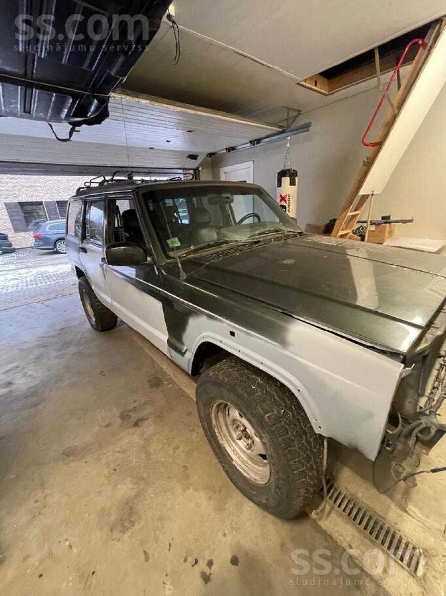 Zaļš Jeep Cherokee 1997 Rīga, ar dzinēja tilpumu 2.50 L un nobraukumu 350 tūkst. km par 5000 €, foto 2 vietnē AUTOMOTO.COM.LV