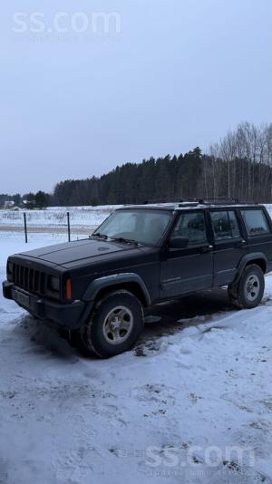 Zaļš Jeep Cherokee 1997 Ogre, ar dzinēja tilpumu 2.50 L un nobraukumu 263 tūkst. km par 3200 €, foto  vietnē AUTOMOTO.COM.LV
