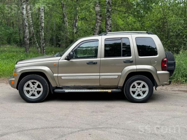 Zaļš Jeep Cherokee 2005 Rīga, ar dzinēja tilpumu 2.70 L un nobraukumu 0 tūkst. km par 2799 €, foto 2 vietnē AUTOMOTO.COM.LV