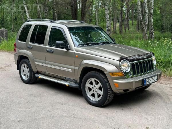 Zaļš Jeep Cherokee 2005 Rīga, ar dzinēja tilpumu 2.70 L un nobraukumu 0 tūkst. km par 2799 €, foto 7 vietnē AUTOMOTO.COM.LV