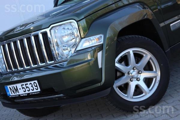 Green Jeep Cherokee 2009 in Riga, with an engine capacity of 2.80 L and mileage of 0 thousand km for 5495 €, photo 2 on AUTOMOTO.COM.LV