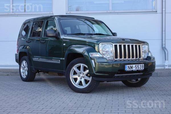 Green Jeep Cherokee 2009 in Riga, with an engine capacity of 2.80 L and mileage of 0 thousand km for 5495 €, photo 4 on AUTOMOTO.COM.LV