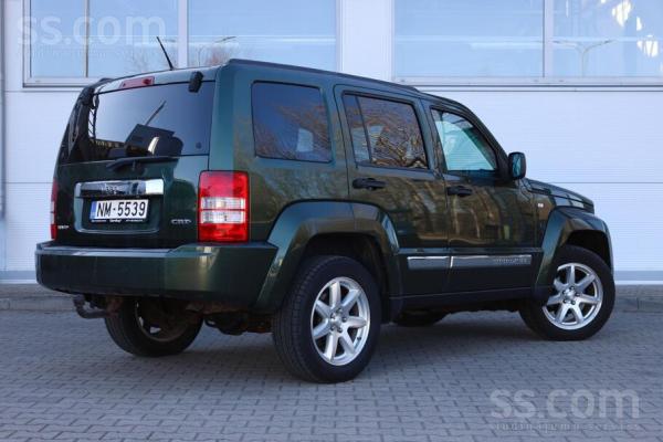 Green Jeep Cherokee 2009 in Riga, with an engine capacity of 2.80 L and mileage of 0 thousand km for 5495 €, photo 7 on AUTOMOTO.COM.LV
