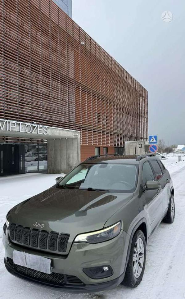Zaļš Jeep Cherokee 2019 Klaipėda, ar dzinēja tilpumu 2.36 L un nobraukumu 239 tūkst. km par 11700 €, foto 3 vietnē AUTOMOTO.COM.LV
