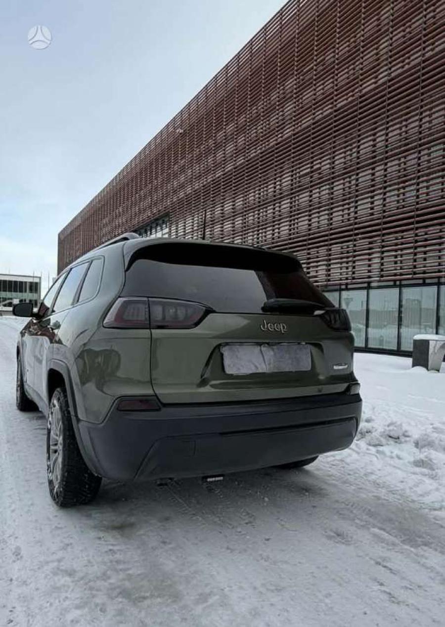 Zaļš Jeep Cherokee 2019 Klaipėda, ar dzinēja tilpumu 2.36 L un nobraukumu 239 tūkst. km par 11700 €, foto 7 vietnē AUTOMOTO.COM.LV