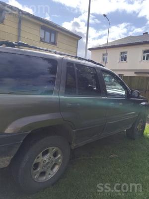 Pelēks Jeep Cherokee 2000 Liepāja, ar dzinēja tilpumu 4.00 L un nobraukumu 213 tūkst. km par 3000 €, foto 3 vietnē AUTOMOTO.COM.LV