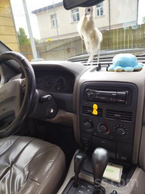 Pelēks Jeep Cherokee 2000 Liepāja, ar dzinēja tilpumu 4.00 L un nobraukumu 213 tūkst. km par 3000 €, foto 5 vietnē AUTOMOTO.COM.LV