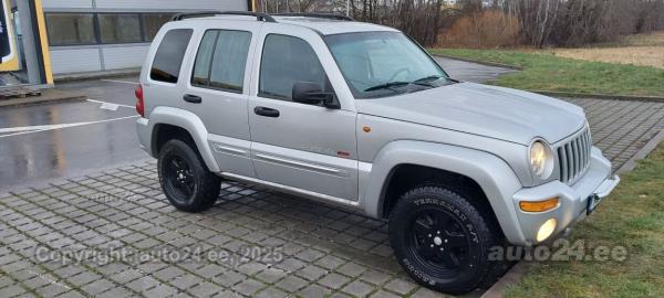 Pelēks Jeep Cherokee 2001 Tallina, ar dzinēja tilpumu 3.70 L un nobraukumu 169 tūkst. km par 3500 €, foto 3 vietnē AUTOMOTO.COM.LV