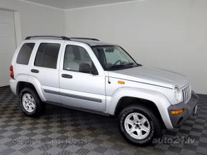 Pelēks Jeep Cherokee 2002 Tallina, ar dzinēja tilpumu 3.70 L un nobraukumu 106 tūkst. km par 2499 €, foto  vietnē AUTOMOTO.COM.LV
