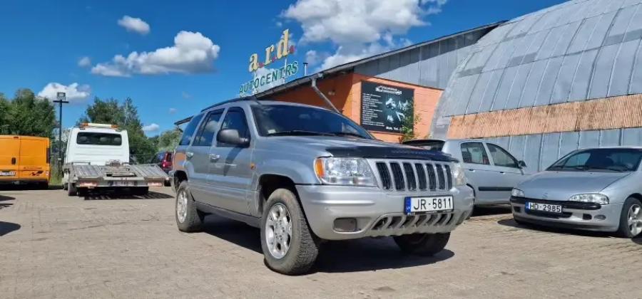 Pelēks Jeep Cherokee 2003 Valmiera, ar dzinēja tilpumu 2.70 L un nobraukumu 290 tūkst. km par 2500 €, foto 1 vietnē AUTOMOTO.COM.LV