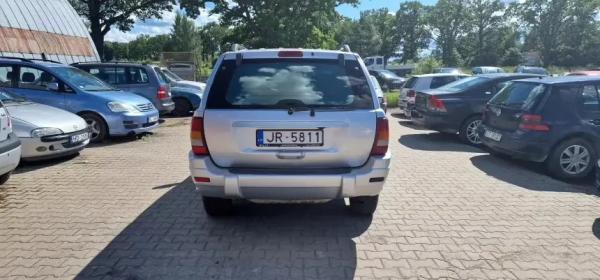 Pelēks Jeep Cherokee 2003 Valmiera, ar dzinēja tilpumu 2.70 L un nobraukumu 290 tūkst. km par 2500 €, foto 4 vietnē AUTOMOTO.COM.LV