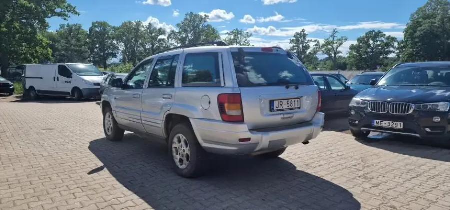 Pelēks Jeep Cherokee 2003 Valmiera, ar dzinēja tilpumu 2.70 L un nobraukumu 290 tūkst. km par 2500 €, foto 6 vietnē AUTOMOTO.COM.LV