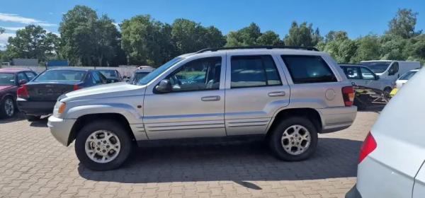 Pelēks Jeep Cherokee 2003 Valmiera, ar dzinēja tilpumu 2.70 L un nobraukumu 290 tūkst. km par 2500 €, foto 6 vietnē AUTOMOTO.COM.LV