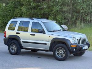 Pelēks Jeep Cherokee 2003 Radviliškis, ar dzinēja tilpumu 2.50 L un nobraukumu 326 tūkst. km par 3600 €, foto 3 vietnē AUTOMOTO.COM.LV