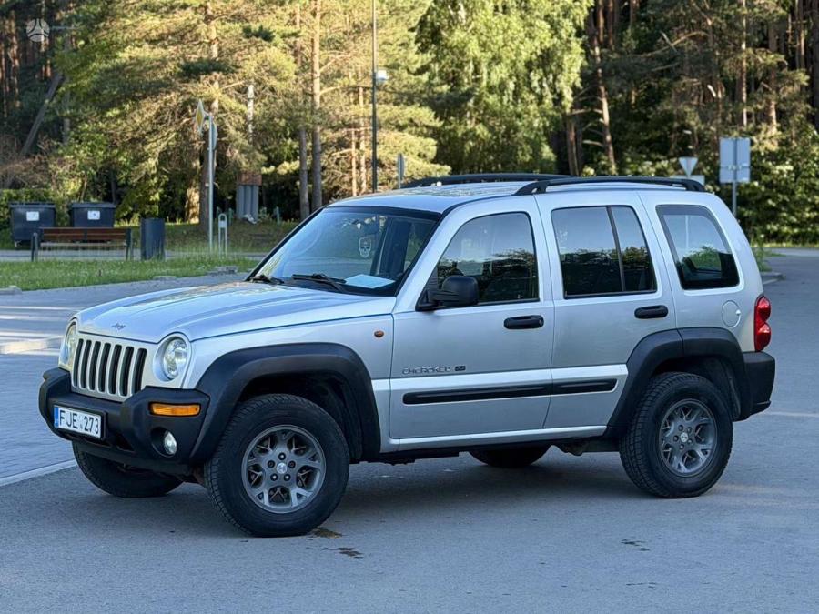 Pelēks Jeep Cherokee 2003 Radviliškis, ar dzinēja tilpumu 2.50 L un nobraukumu 326 tūkst. km par 3600 €, foto 8 vietnē AUTOMOTO.COM.LV