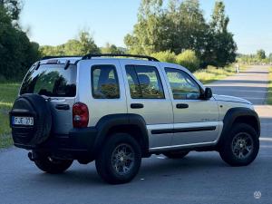 Pelēks Jeep Cherokee 2003 Radviliškis, ar dzinēja tilpumu 2.50 L un nobraukumu 326 tūkst. km par 3600 €, foto 9 vietnē AUTOMOTO.COM.LV
