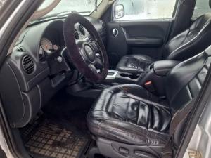 Pelēks Jeep Cherokee 2003 Rīga, ar dzinēja tilpumu 2.80 L un nobraukumu 314 tūkst. km par 2950 €, foto 13 vietnē AUTOMOTO.COM.LV