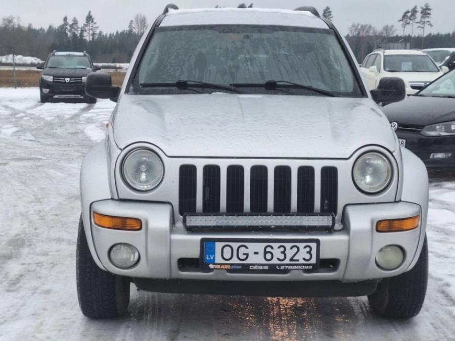 Pelēks Jeep Cherokee 2003 Rīga, ar dzinēja tilpumu 2.80 L un nobraukumu 314 tūkst. km par 2950 €, foto 20 vietnē AUTOMOTO.COM.LV