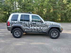 Grey Jeep Cherokee 2003 in Preili, with an engine capacity of 2.80 L and mileage of 305 thousand km for 4500 €, photo 5 on AUTOMOTO.COM.LV
