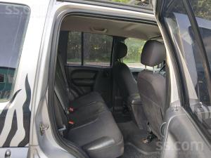 Grey Jeep Cherokee 2003 in Preili, with an engine capacity of 2.80 L and mileage of 305 thousand km for 4500 €, photo 11 on AUTOMOTO.COM.LV