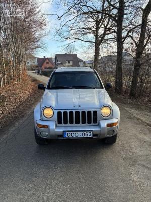 Grey Jeep Cherokee 2004 in Telschi, with an engine capacity of 3.70 L and mileage of 275 thousand km for 2600 €, photo  on AUTOMOTO.COM.LV