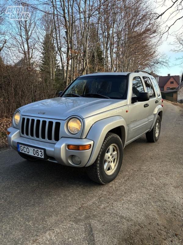 Grey Jeep Cherokee 2004 in Telschi, with an engine capacity of 3.70 L and mileage of 275 thousand km for 2600 €, photo 2 on AUTOMOTO.COM.LV