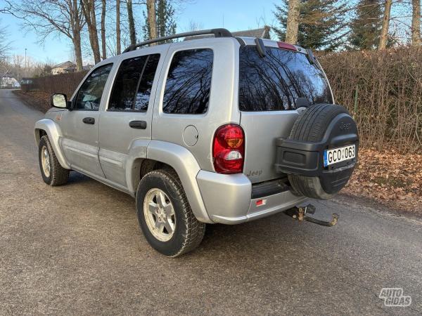 Grey Jeep Cherokee 2004 in Telschi, with an engine capacity of 3.70 L and mileage of 275 thousand km for 2600 €, photo 4 on AUTOMOTO.COM.LV