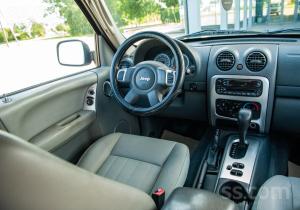 Pelēks Jeep Cherokee 2005 Cēsis, ar dzinēja tilpumu 2.80 L un nobraukumu 192 tūkst. km par 4250 €, foto 17 vietnē AUTOMOTO.COM.LV