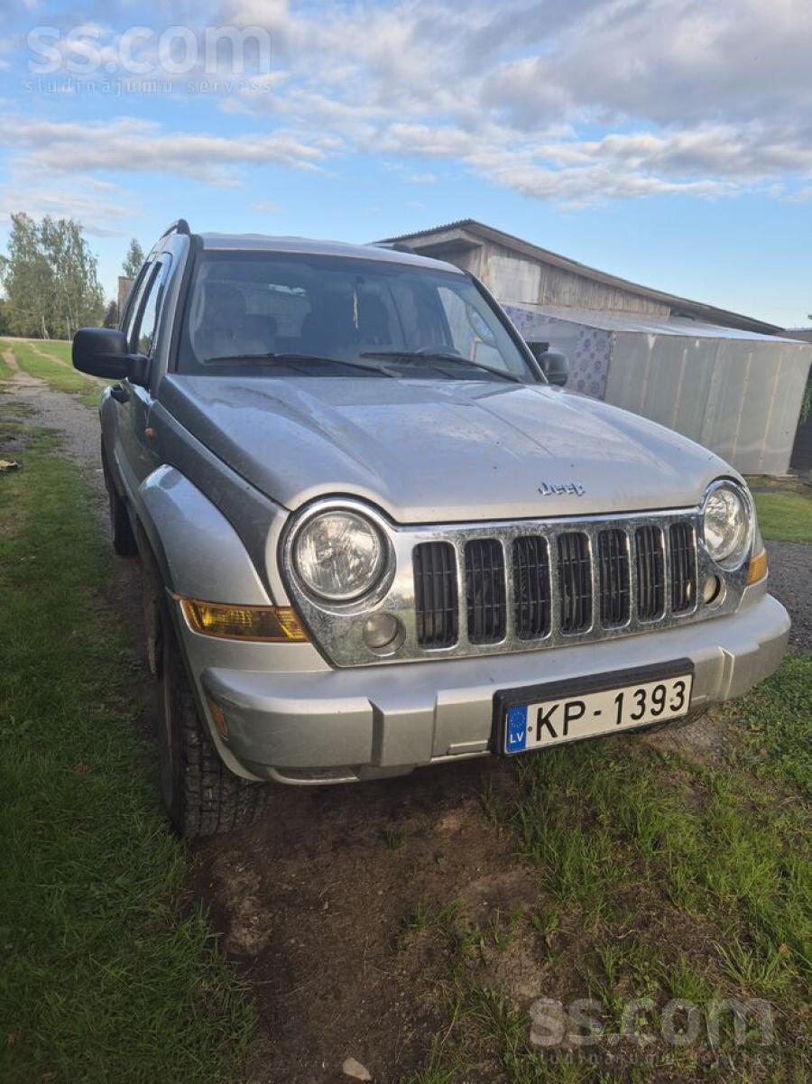 Pelēks Jeep Cherokee 2005 Jēkabpils, ar dzinēja tilpumu 2.80 L un nobraukumu 298 tūkst. km par 3150 €, foto 1 vietnē AUTOMOTO.COM.LV