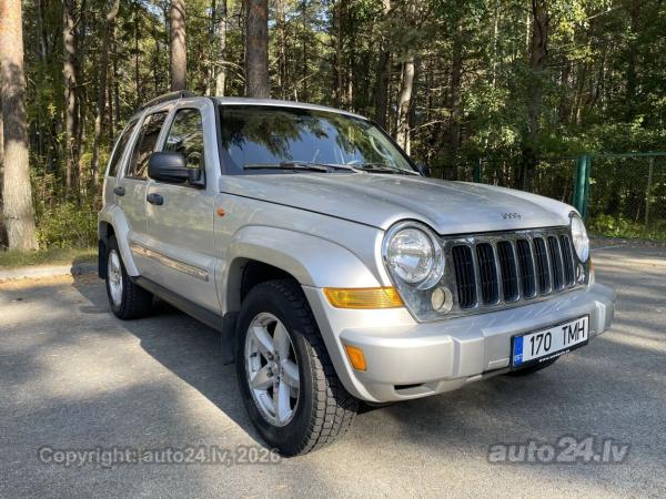 Grey Jeep Cherokee 2006 in Tallinn, with an engine capacity of 2.80 L and mileage of 245 thousand km for 3000 €, photo 1 on AUTOMOTO.COM.LV