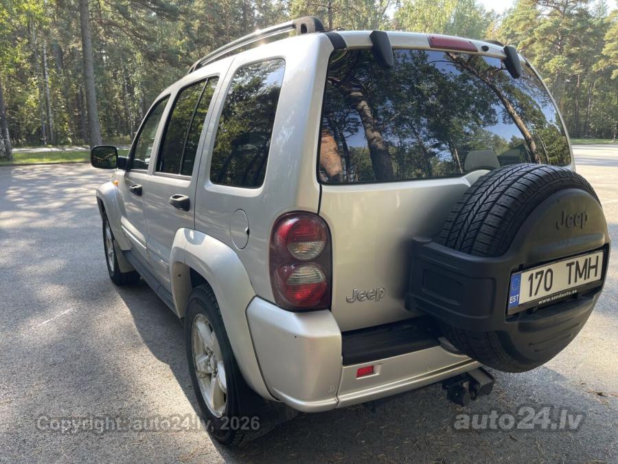 Серый Джип Чероки 2006 в Таллин, объемом двигателя 2.80 л и пробегом 245 тыс. км за 3000 €, фото 7 на AUTOMOTO.COM.LV