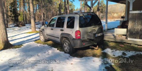 Pelēks Jeep Cherokee 2007 Tallina, ar dzinēja tilpumu 2.80 L un nobraukumu 0 tūkst. km par 2500 €, foto 2 vietnē AUTOMOTO.COM.LV