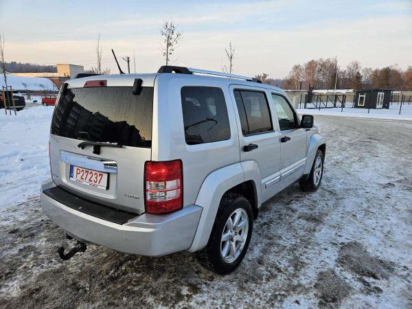 Pelēks Jeep Cherokee 2010 Prienai, ar dzinēja tilpumu 2.78 L un nobraukumu 179 tūkst. km par 5000 €, foto 10 vietnē AUTOMOTO.COM.LV