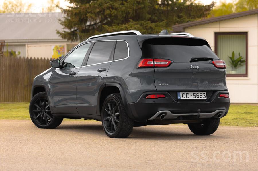 Pelēks Jeep Cherokee 2014 Jelgava, ar dzinēja tilpumu 2.00 L un nobraukumu 0 tūkst. km par 6600 €, foto 2 vietnē AUTOMOTO.COM.LV