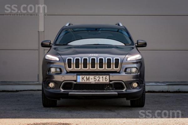 Grey Jeep Cherokee 2014 in Riga, with an engine capacity of 3.20 L and mileage of 0 thousand km for 12490 €, photo 2 on AUTOMOTO.COM.LV