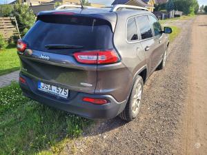 Pelēks Jeep Cherokee 2014 Klaipėda, ar dzinēja tilpumu 2.36 L un nobraukumu 294 tūkst. km par 5200 €, foto 4 vietnē AUTOMOTO.COM.LV