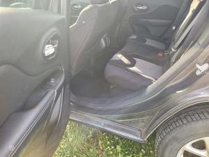 Pelēks Jeep Cherokee 2014 Klaipėda, ar dzinēja tilpumu 2.36 L un nobraukumu 294 tūkst. km par 5200 €, foto 10 vietnē AUTOMOTO.COM.LV