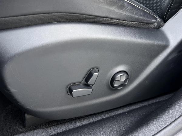Pelēks Jeep Cherokee 2015 Rīga, ar dzinēja tilpumu 2.00 L un nobraukumu 230 tūkst. km par 11550 €, foto 8 vietnē AUTOMOTO.COM.LV