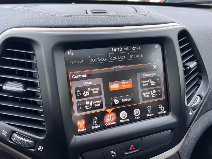 Pelēks Jeep Cherokee 2015 Rīga, ar dzinēja tilpumu 2.00 L un nobraukumu 230 tūkst. km par 11550 €, foto 19 vietnē AUTOMOTO.COM.LV