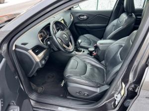 Pelēks Jeep Cherokee 2015 Rīga, ar dzinēja tilpumu 2.00 L un nobraukumu 230 tūkst. km par 11550 €, foto 26 vietnē AUTOMOTO.COM.LV