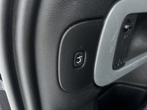 Pelēks Jeep Cherokee 2015 Rīga, ar dzinēja tilpumu 2.00 L un nobraukumu 230 tūkst. km par 11550 €, foto 27 vietnē AUTOMOTO.COM.LV