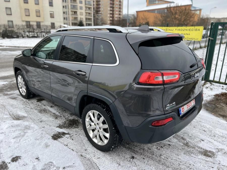 Pelēks Jeep Cherokee 2015 Rīga, ar dzinēja tilpumu 2.00 L un nobraukumu 230 tūkst. km par 11550 €, foto 29 vietnē AUTOMOTO.COM.LV