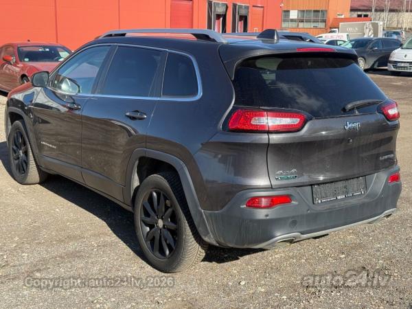 Pelēks Jeep Cherokee 2016 Viljandi, ar dzinēja tilpumu 2.20 L un nobraukumu 182 tūkst. km par 11999 €, foto 4 vietnē AUTOMOTO.COM.LV