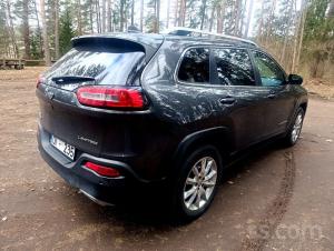 Grey Jeep Cherokee 2016 in Riga, with an engine capacity of 2.20 L and mileage of 209 thousand km for 11000 €, photo 7 on AUTOMOTO.COM.LV