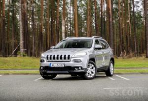 Grey Jeep Cherokee 2016 in Riga, with an engine capacity of 2.00 L and mileage of 270 thousand km for 8990 €, photo  on AUTOMOTO.COM.LV