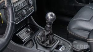 Pelēks Jeep Cherokee 2016 Rīga, ar dzinēja tilpumu 2.00 L un nobraukumu 270 tūkst. km par 8990 €, foto 15 vietnē AUTOMOTO.COM.LV