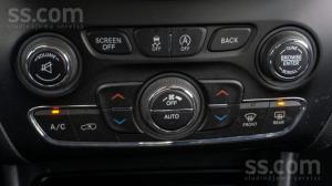 Pelēks Jeep Cherokee 2016 Rīga, ar dzinēja tilpumu 2.00 L un nobraukumu 270 tūkst. km par 8990 €, foto 16 vietnē AUTOMOTO.COM.LV