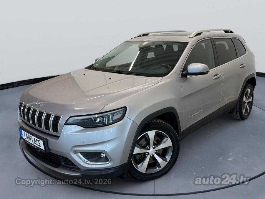 Grey Jeep Cherokee 2018 in Tallinn, with an engine capacity of 0.00 L and mileage of 166 thousand km for 15999 €, photo 1 on AUTOMOTO.COM.LV